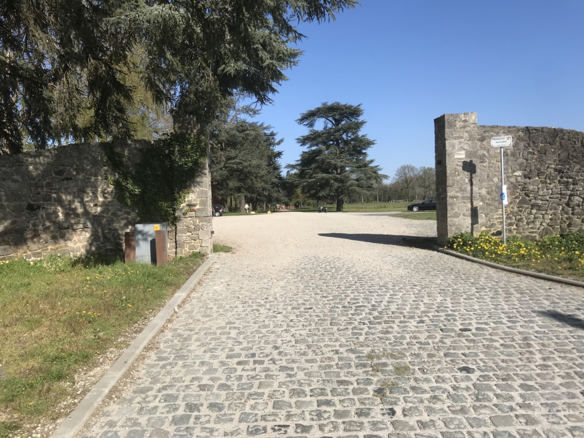 Le parc de Brugelette - Le beau temps l'enchante (billet 89)